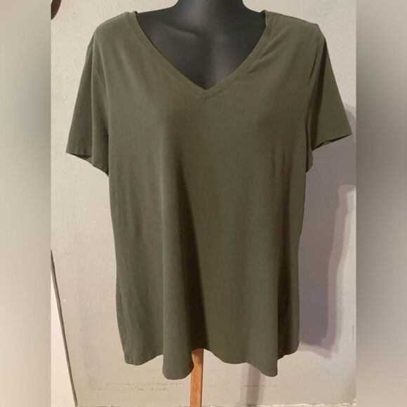 Amazon Essentials | Tops | Xl Amazonessentials Army Green V Neck Shirt Sleeve Relaxed Fit Tee ...